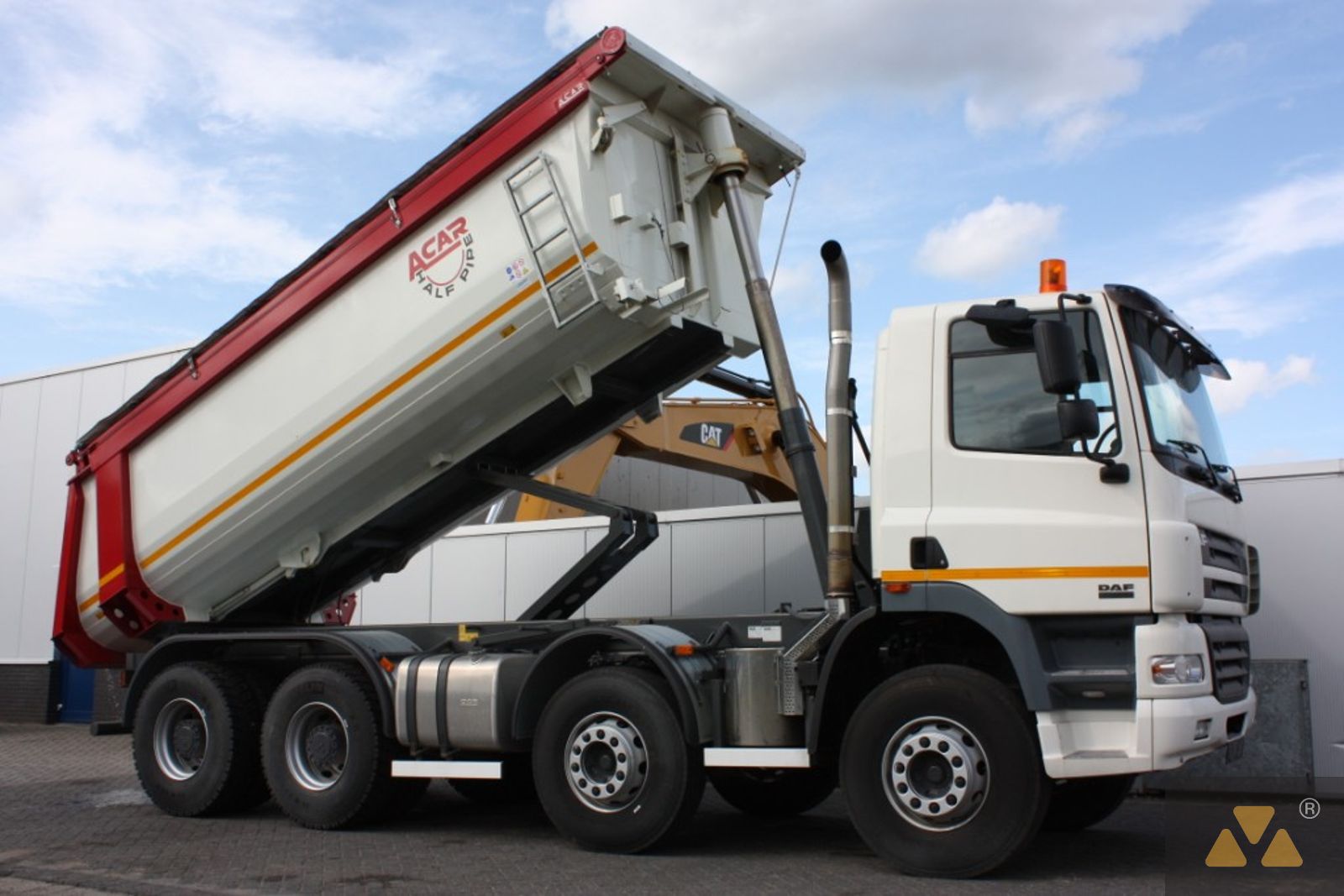 Delta Machinery | DAF CF85 - unused, 8x4 20M3 tipper w/tailgate, a/c ...
