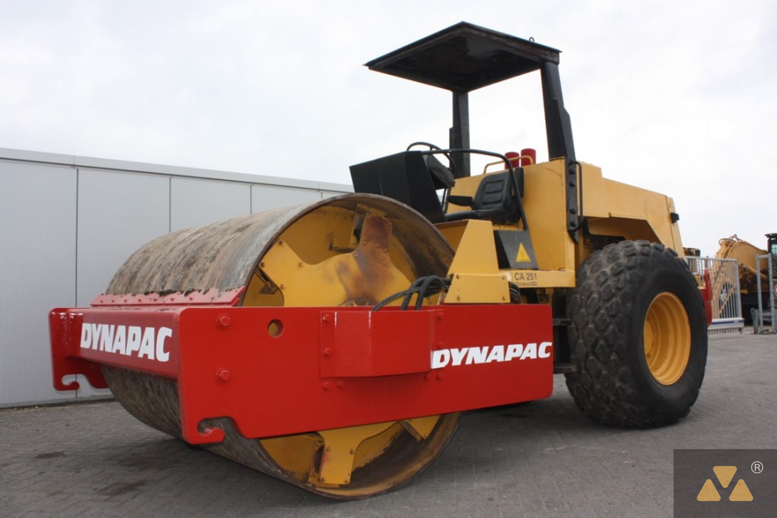 Delta Machinery | Dynapac CA251D