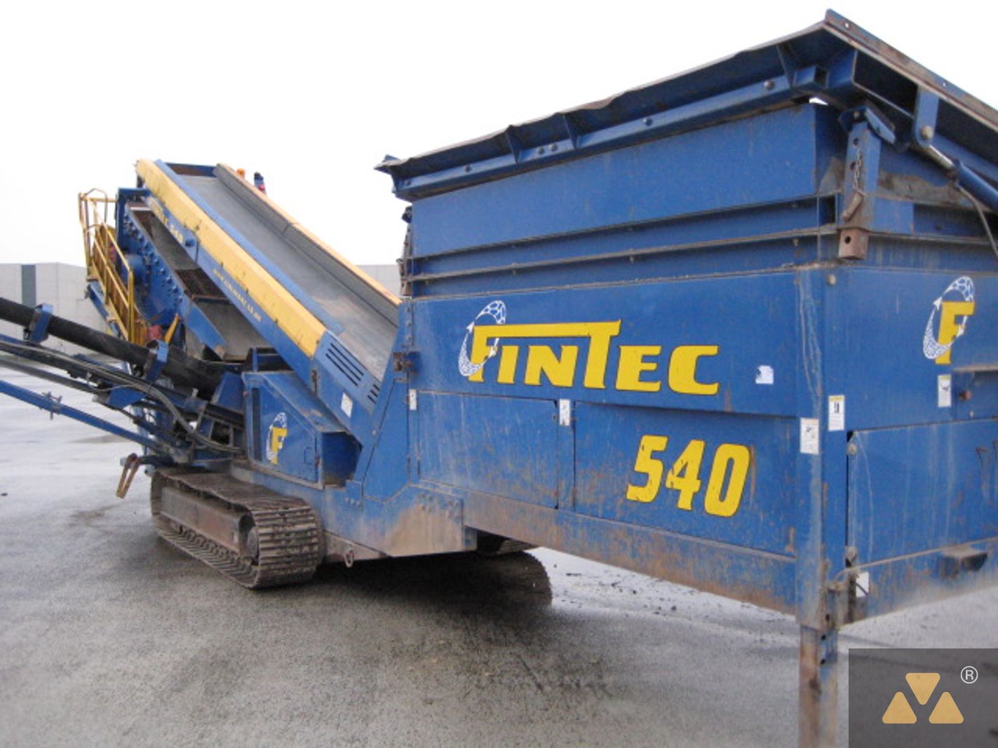 Delta Machinery | Fintec 540 - 3650x1500mm, 8m3 capacity belt feeder, 3 ...