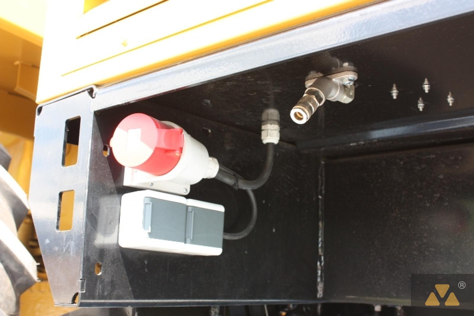 Delta Machinery | Caterpillar TH360B