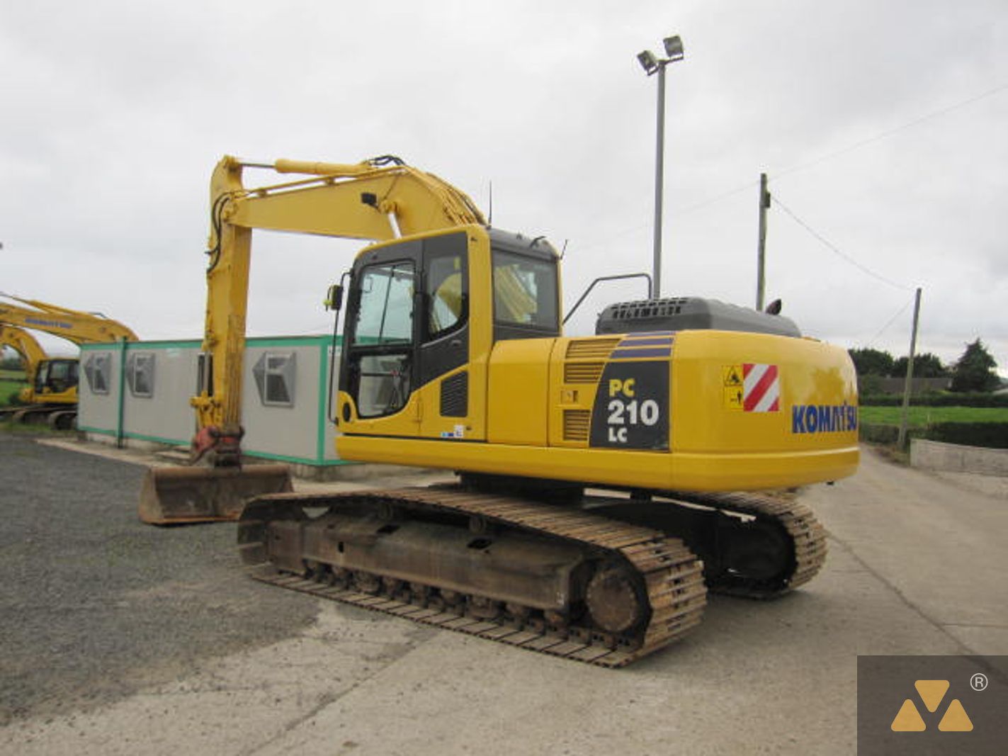 Delta Machinery | Komatsu PC210LC-8