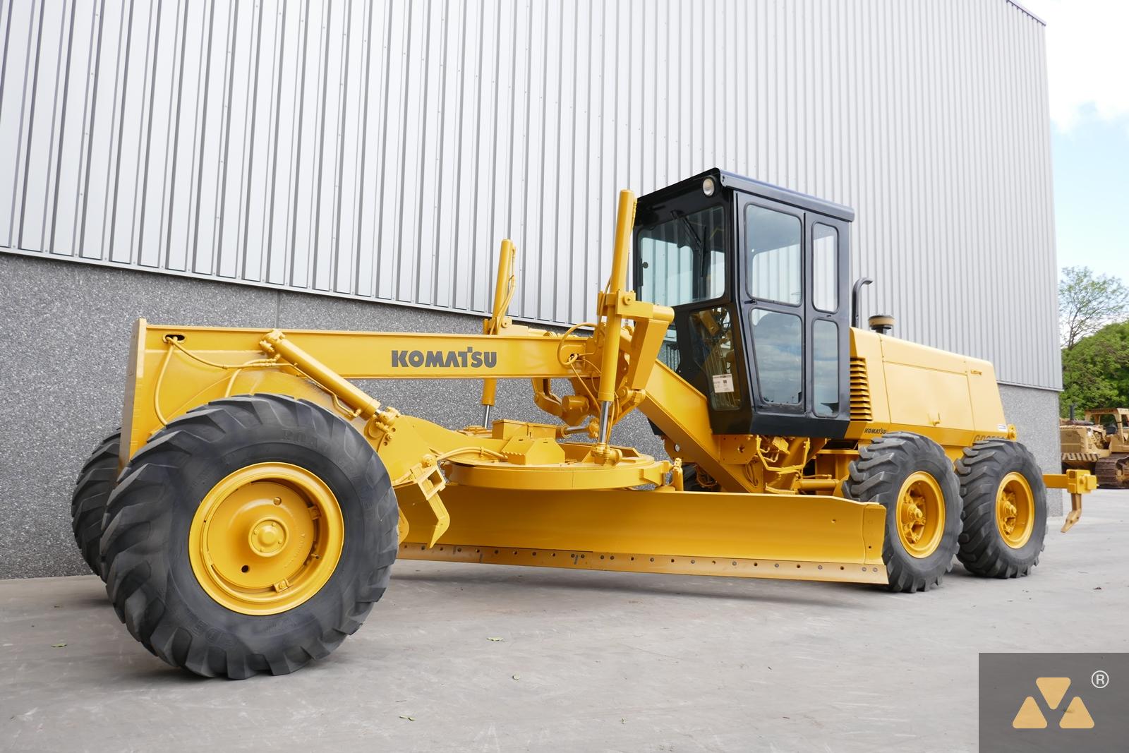 Delta Machinery | Komatsu GD850A - Rear ripper, new cutting edge
