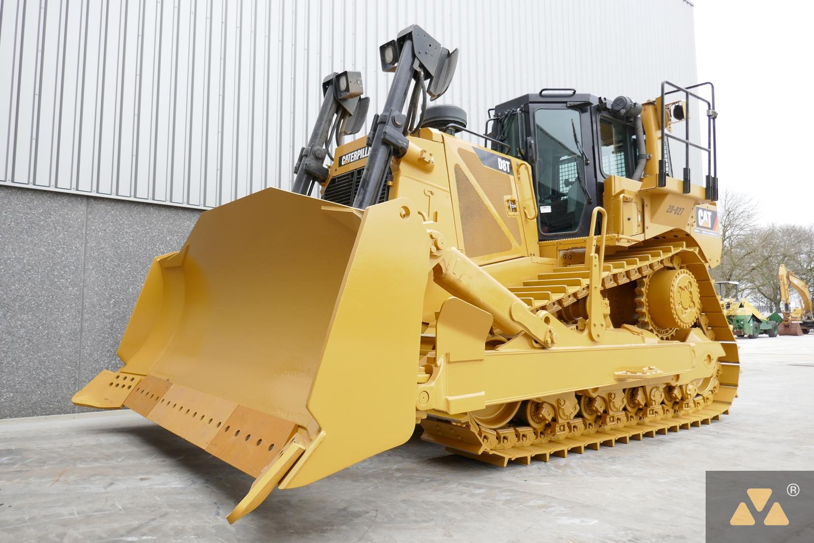 Delta Machinery | Caterpillar D8T - Allied W12E rear pulling winch