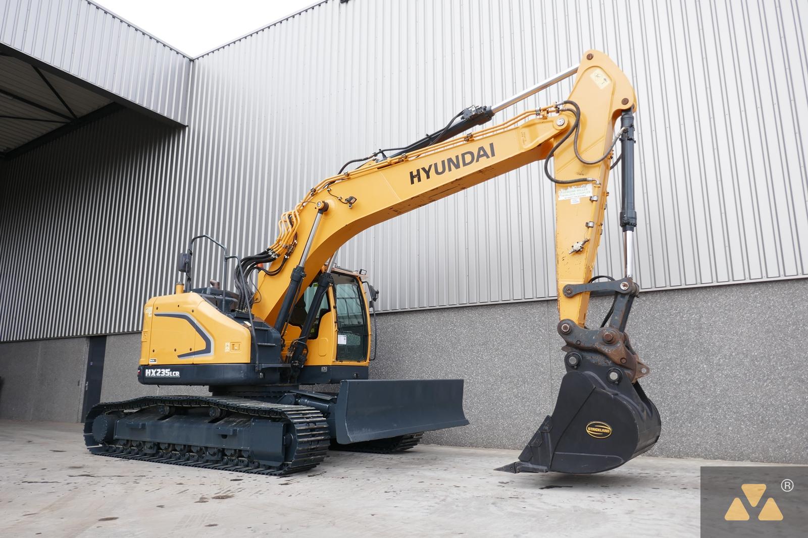 Delta Machinery | Hyundai HX235LCR - Hammer lines - Quick coupler ...