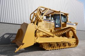 Delta Machinery | Caterpillar D8R - Single shank ripper - New Berco tracks!