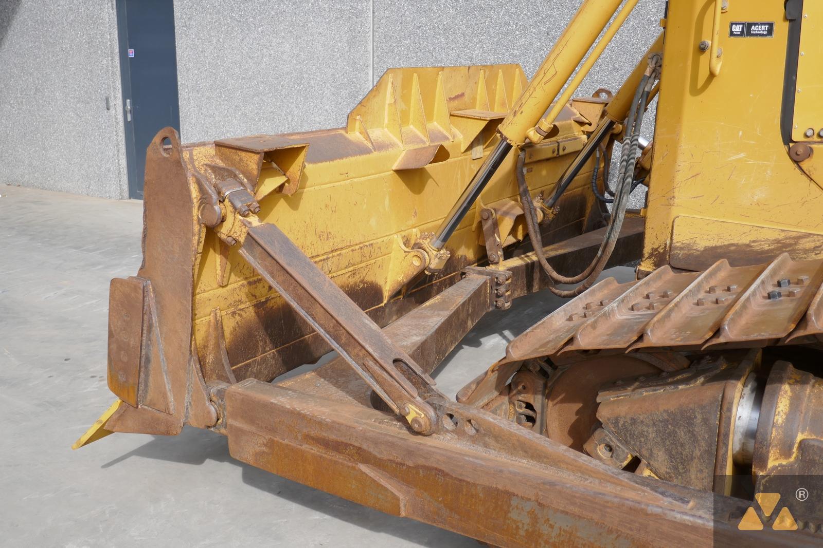 Delta Machinery | Caterpillar D6T LGP - Cat Grade Control - Cat C9 Tier 3