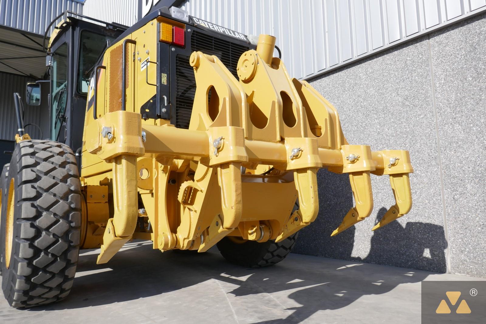 Delta Machinery | Caterpillar 12M - 17.5R25 Tyres - Ripper - Scarifier