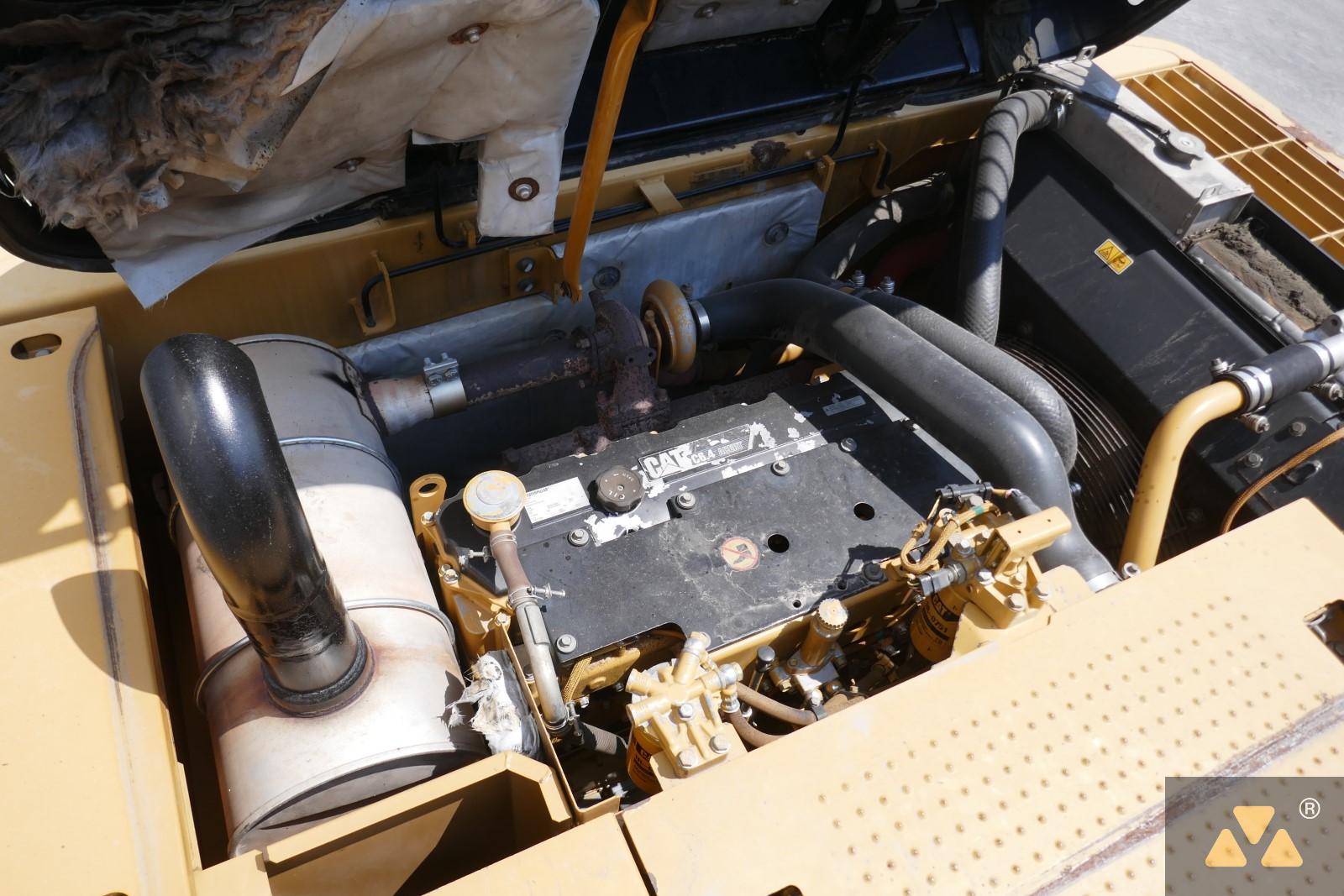 Delta Machinery | Caterpillar 320DL - Hammer lines - Quick coupler ...