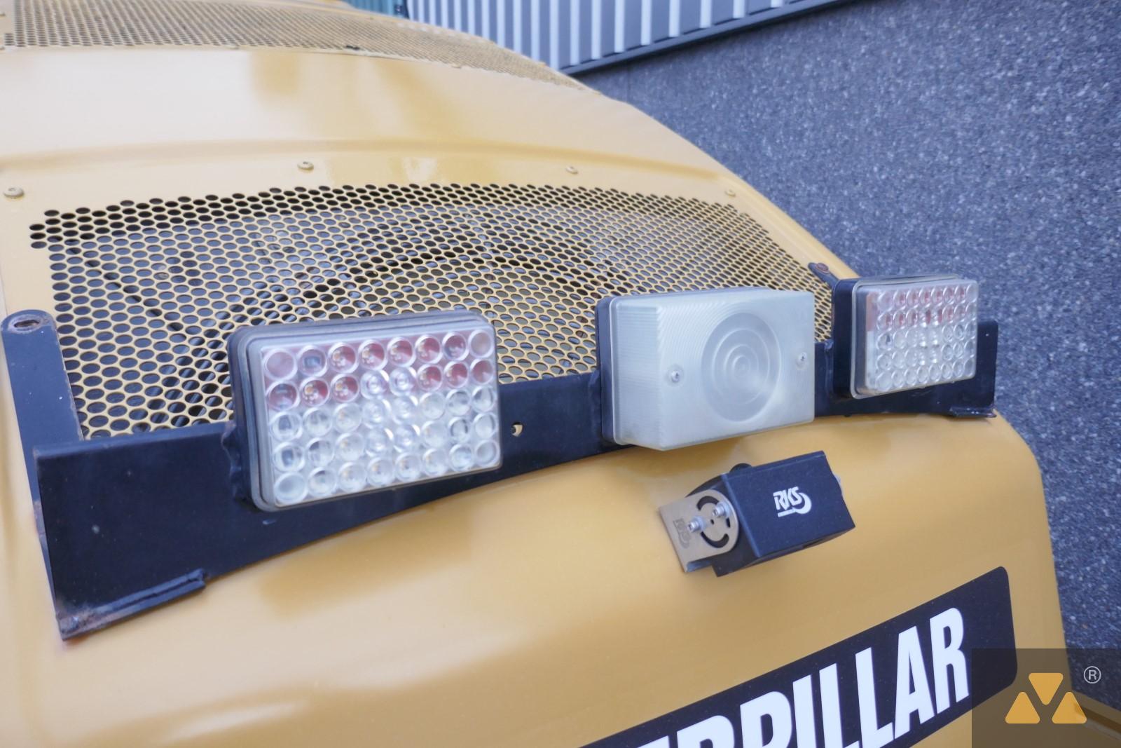 Delta Machinery | Caterpillar CS76 XT - 18,800 Kg Operating weight - Airco