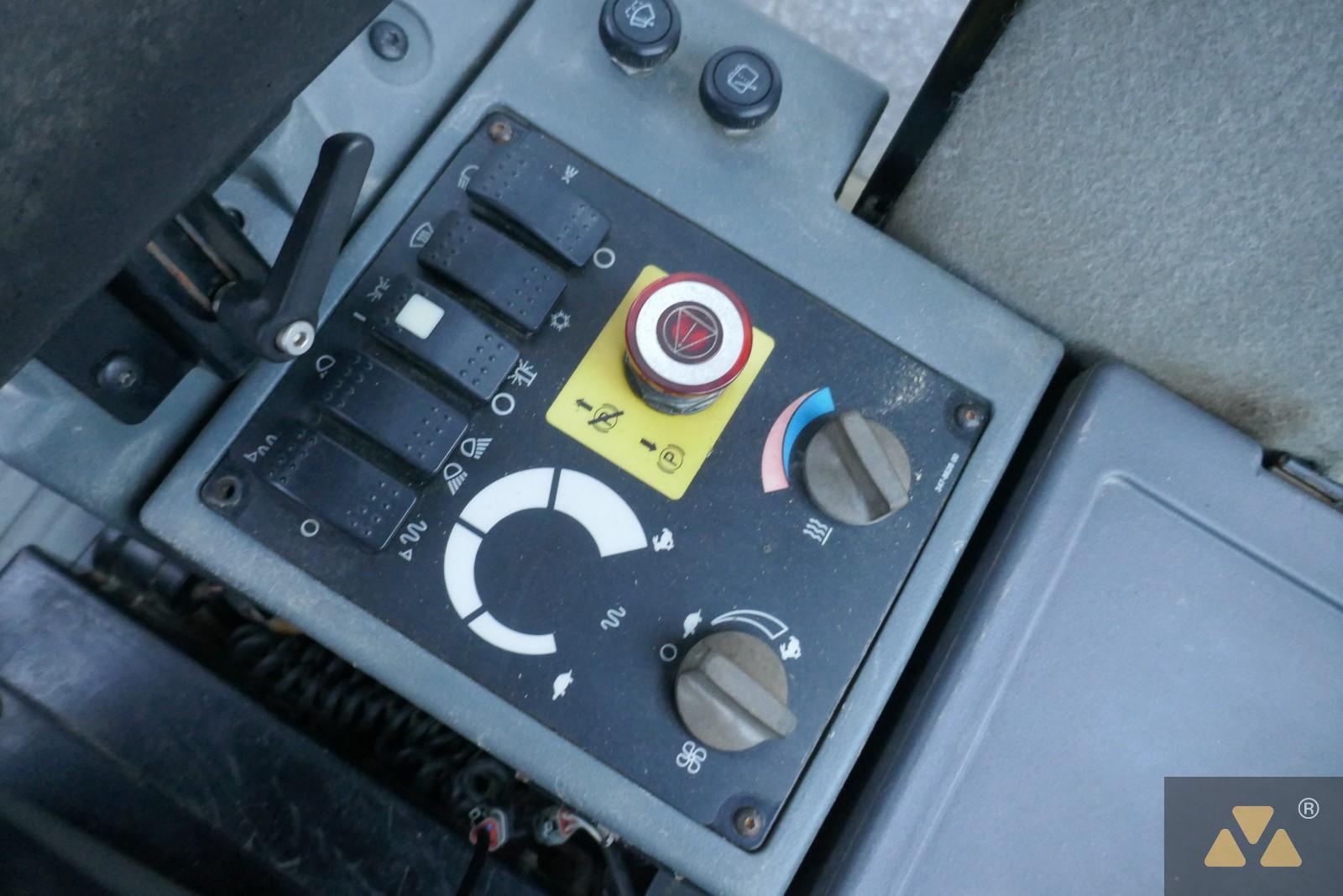 Delta Machinery | Caterpillar CS76 XT - 18,800 Kg Operating weight - Airco