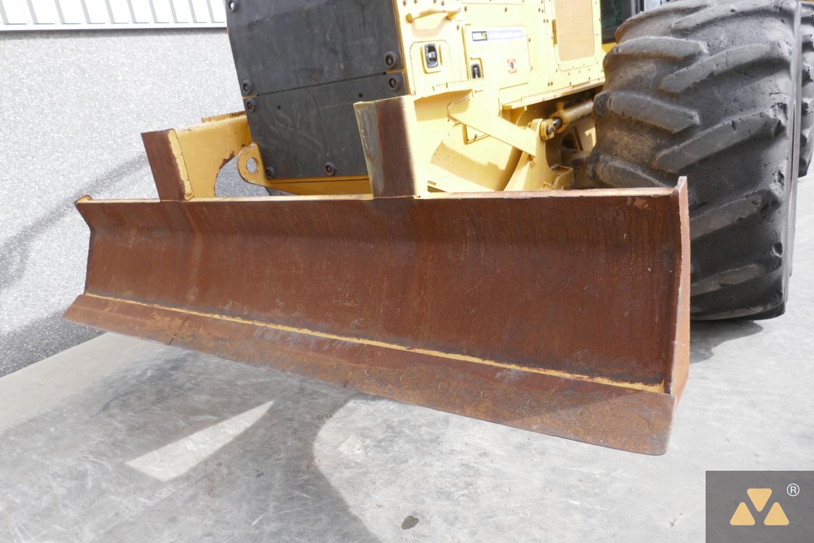 Delta Machinery | Caterpillar 545D - Dual arch grapple - Winch - Dozer ...