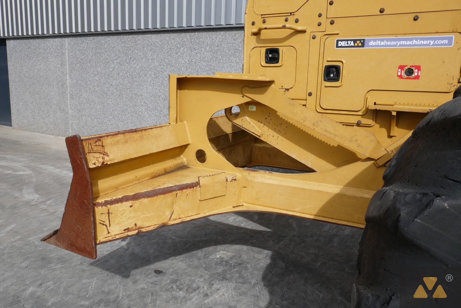Delta Machinery | Caterpillar 545D - Dual arch grapple - Winch - Dozer ...