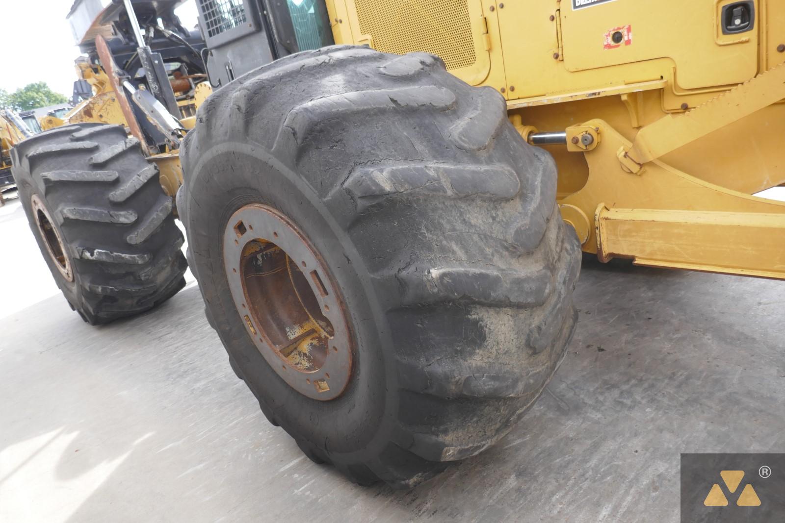 Delta Machinery | Caterpillar 545D - Dual arch grapple - Winch - Dozer ...