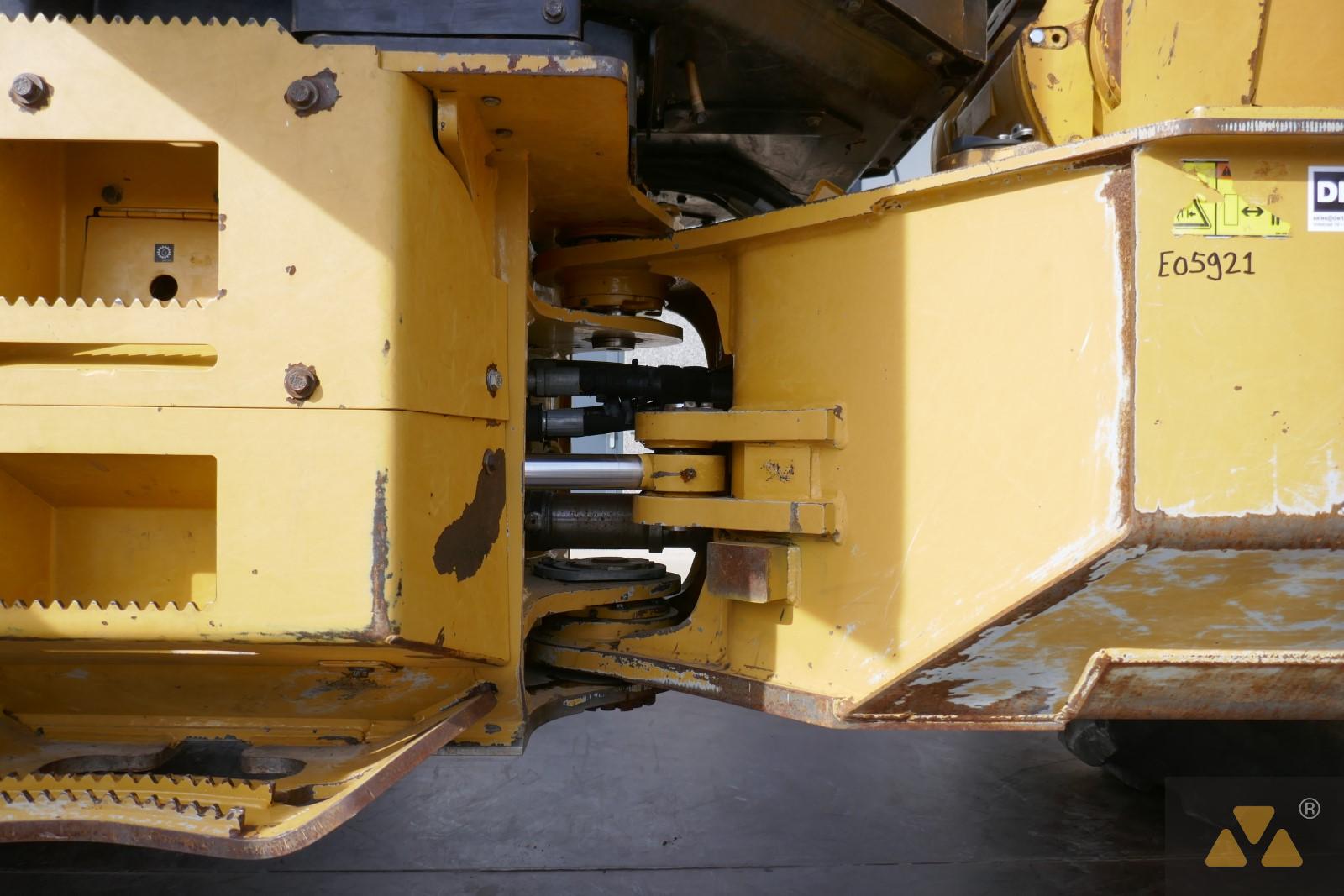 Delta Machinery | Caterpillar 545D - Dual arch grapple - Winch - Dozer ...