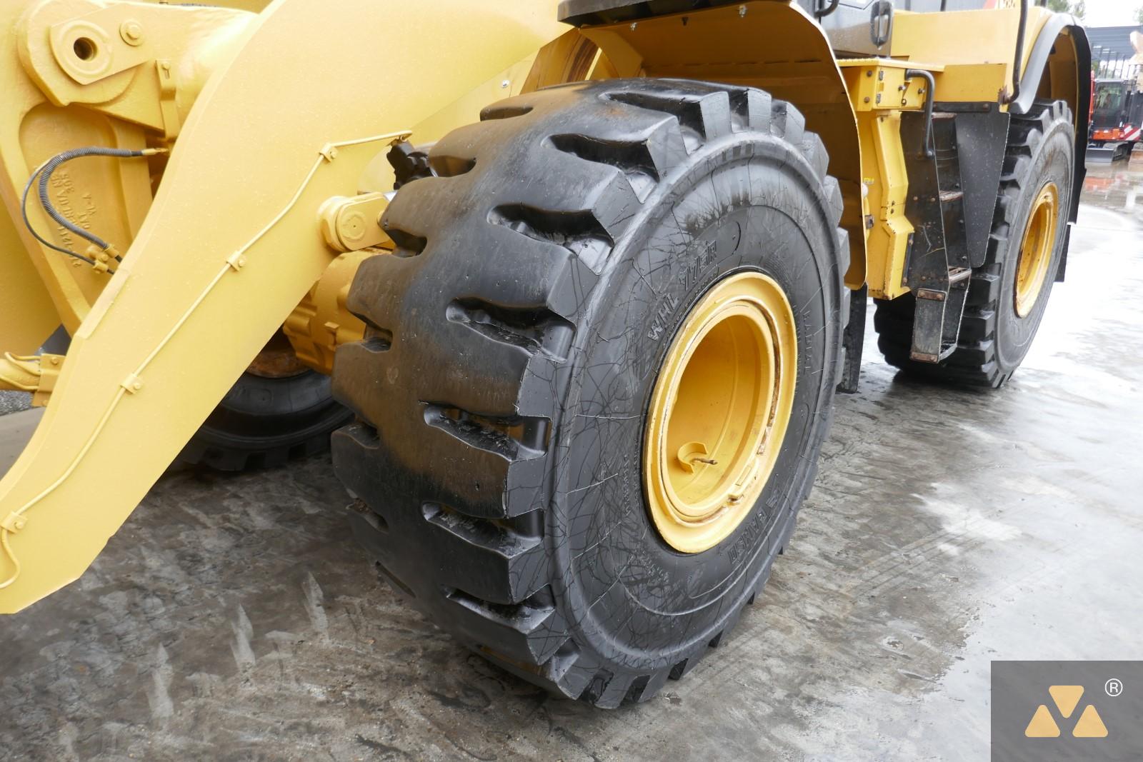 Delta Machinery | Caterpillar 966M - Made in Belgium - Central grease ...