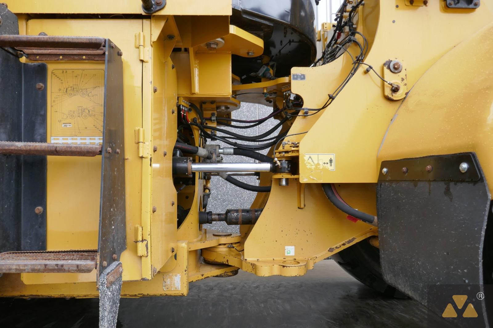 Delta Machinery | Caterpillar 966M - Made in Belgium - Central grease ...