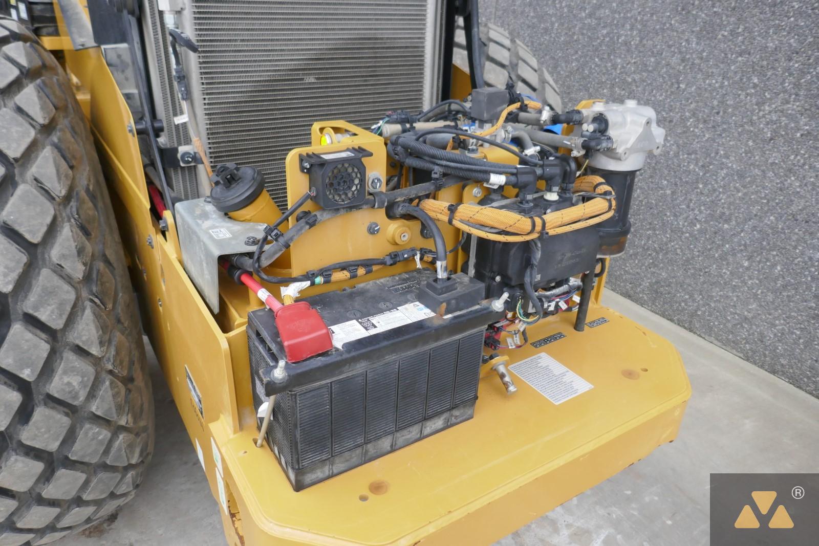 Delta Machinery | Caterpillar CS12GC - 12,609 Kg Operating weight - A/C ...