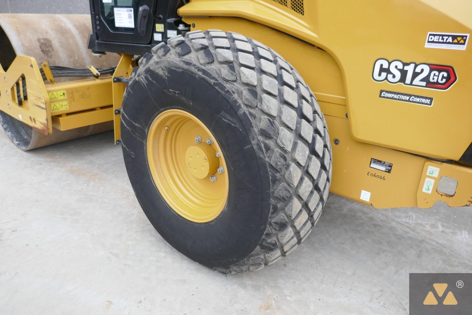 Delta Machinery | Caterpillar CS12GC - 12,609 Kg Operating weight - A/C ...