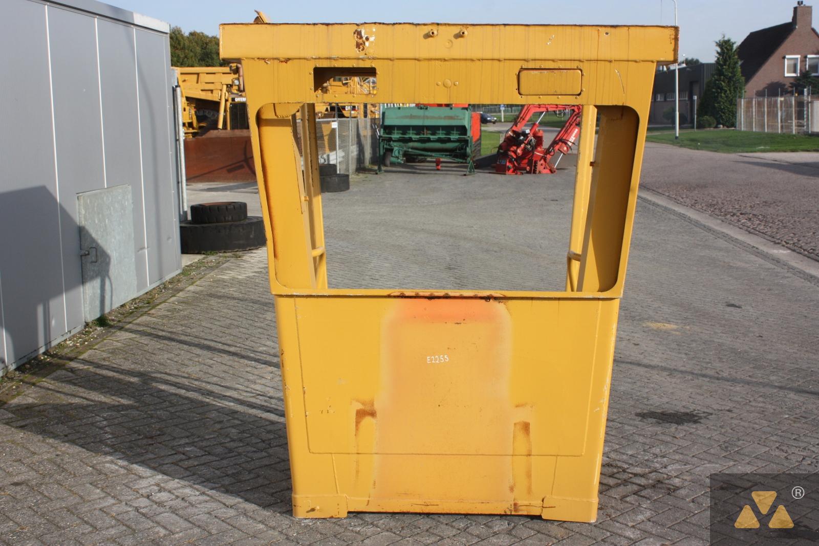 Delta Machinery | Caterpillar O-rops cab 140H