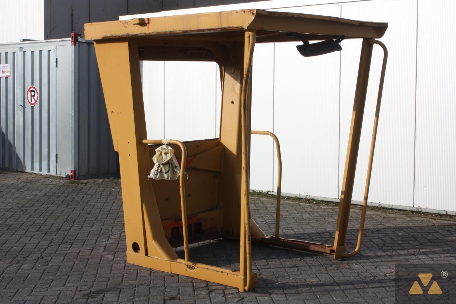 Delta Machinery | Caterpillar O-rops cab 140H