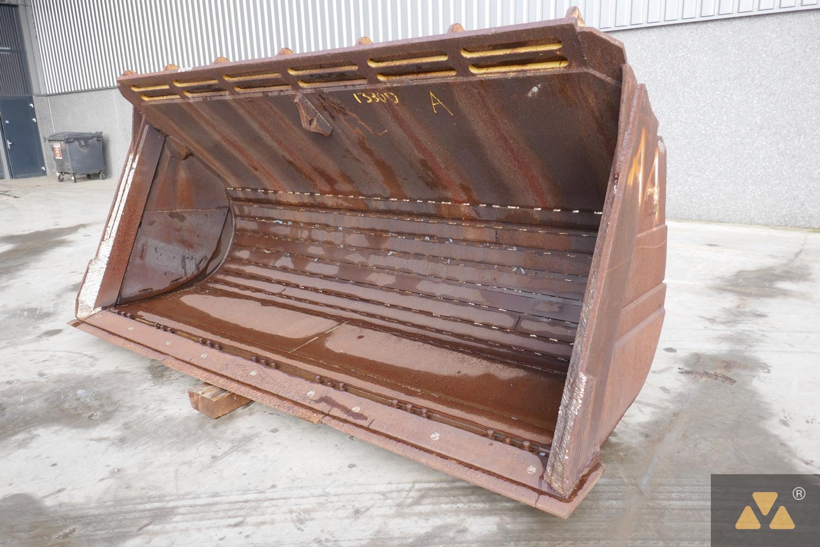 Delta Machinery | Caterpillar Bucket 988F