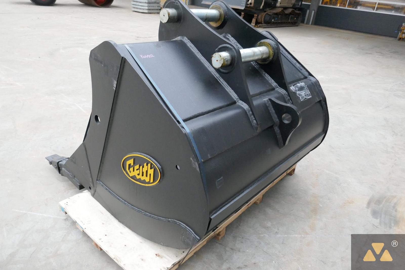 Delta Machinery | Geith Bucket 66" - NEW - 35-45 Ton excavator