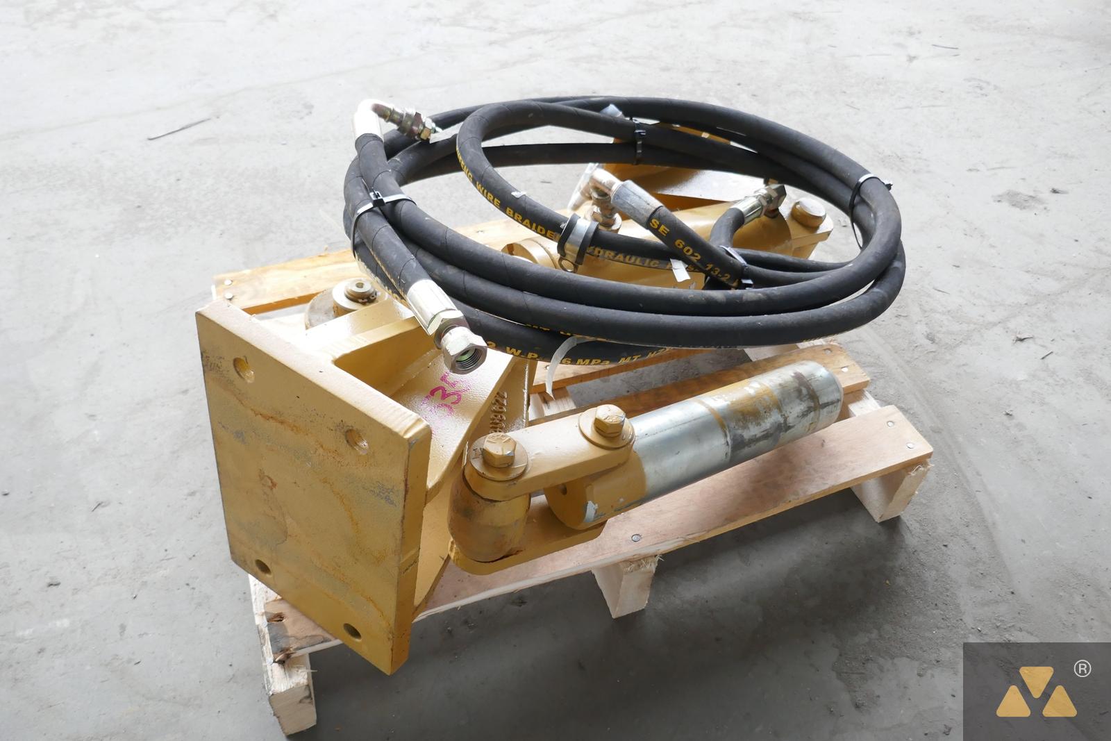 Delta Machinery | Caterpillar D8T Pin puller