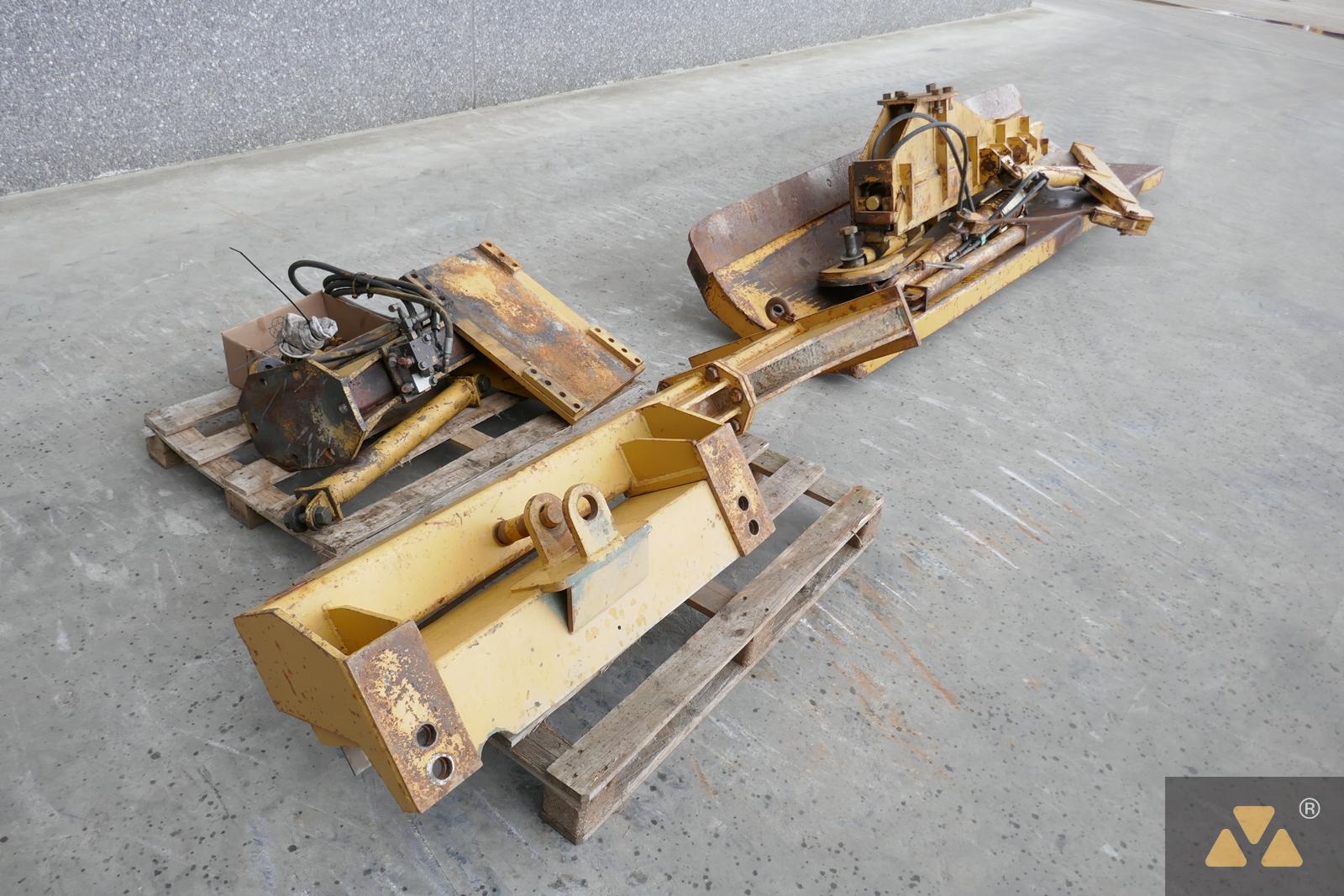 Delta Machinery | Caterpillar Snow wing