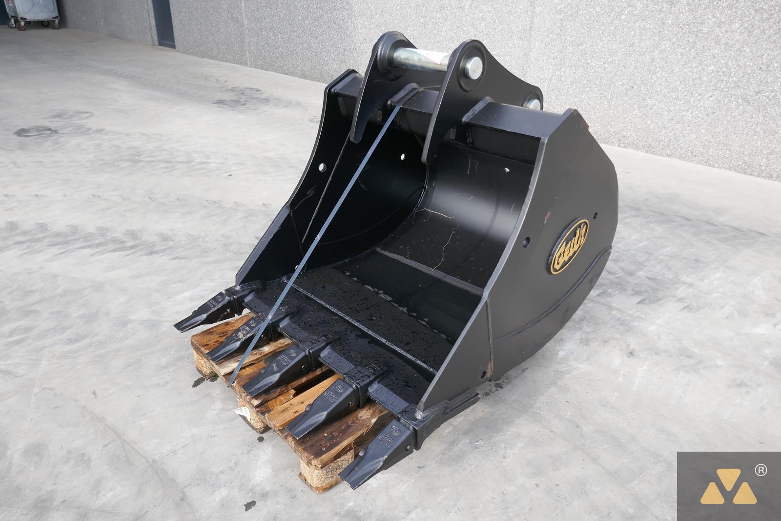 Delta Machinery | Geith Bucket 42" - NEW - 12-18 Ton excavator