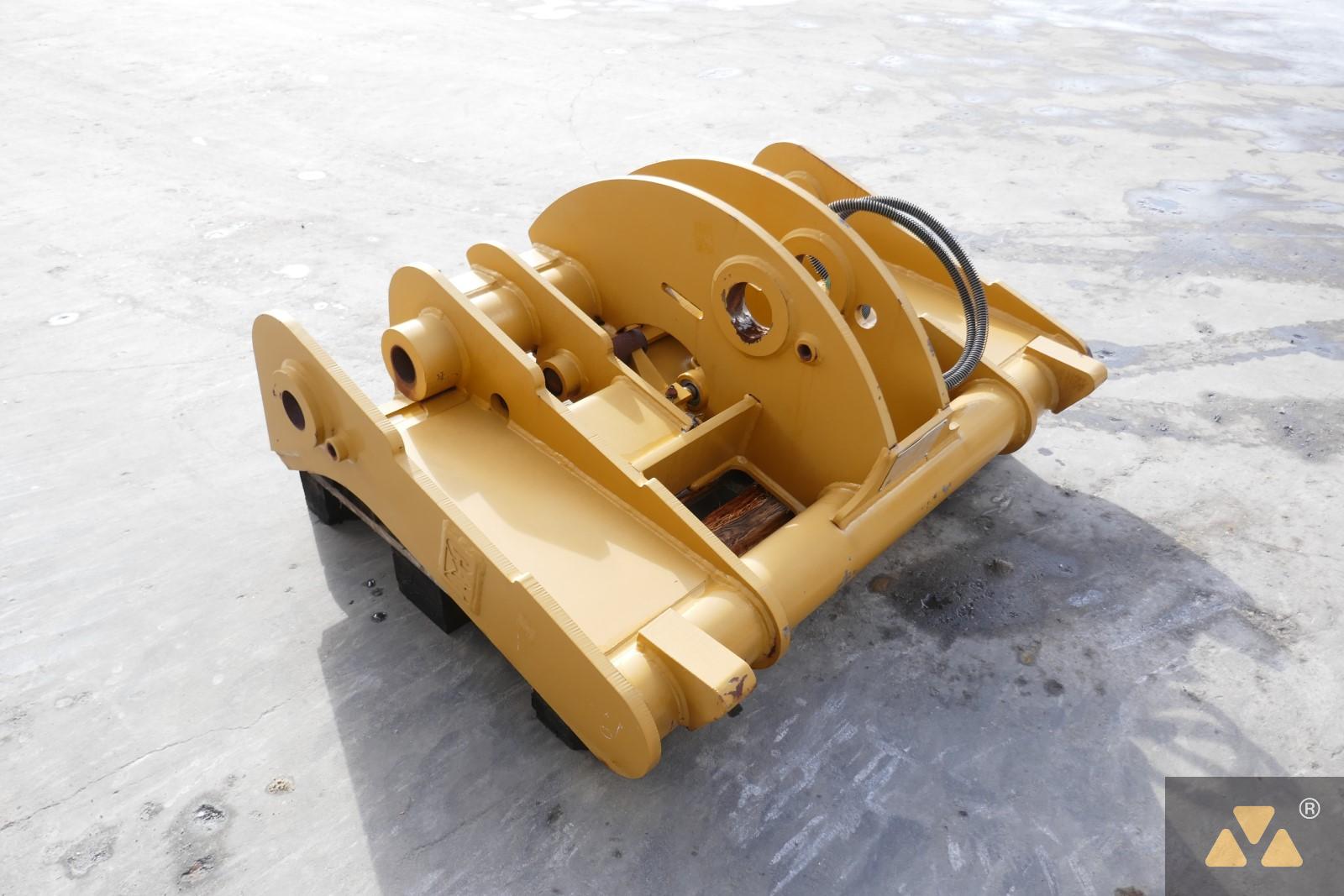 Delta Machinery | Caterpillar 966/972 Quick coupler - New - Suitable ...