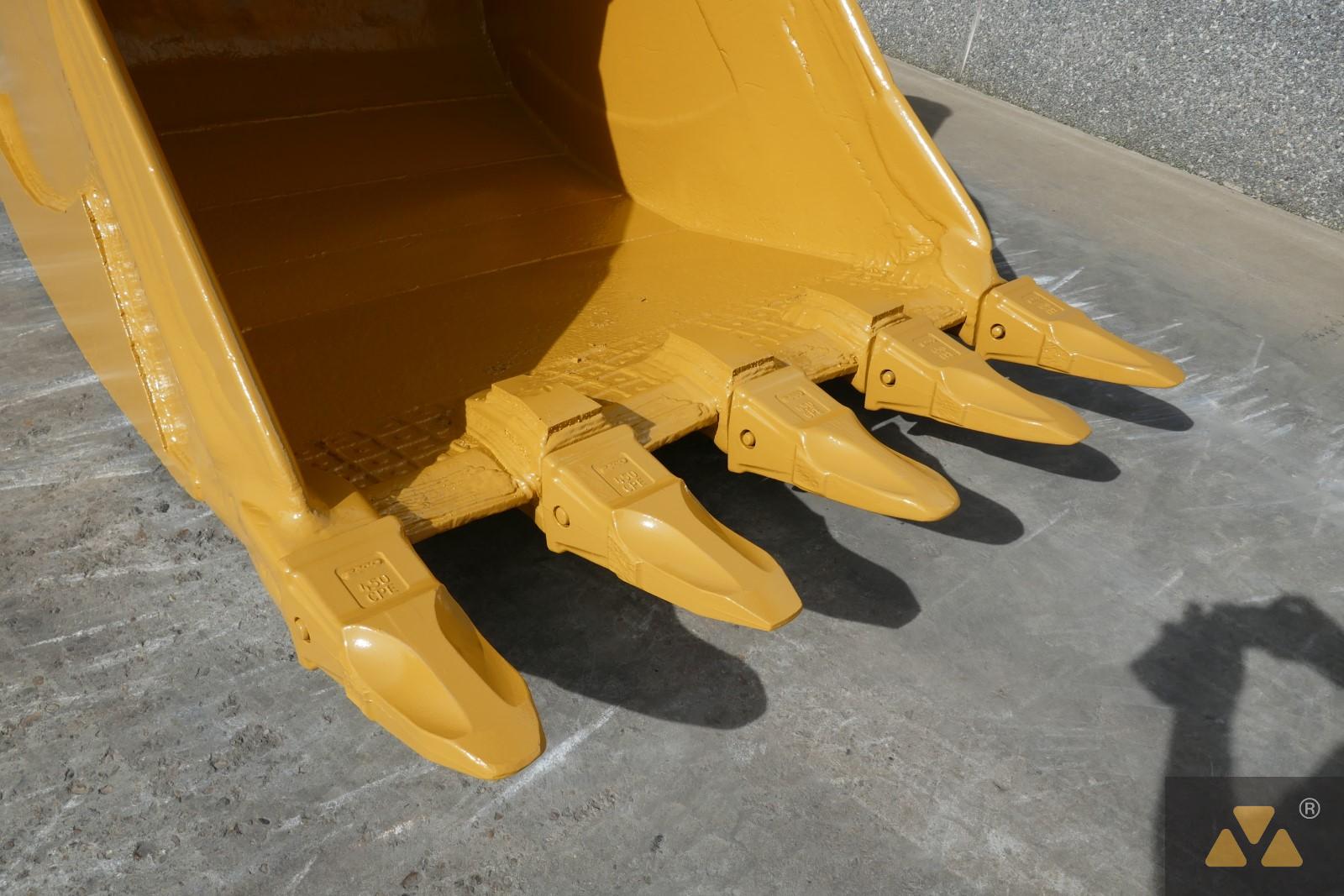 Delta Machinery | Caterpillar 330 Bucket - Heavy Duty Rock Bucket